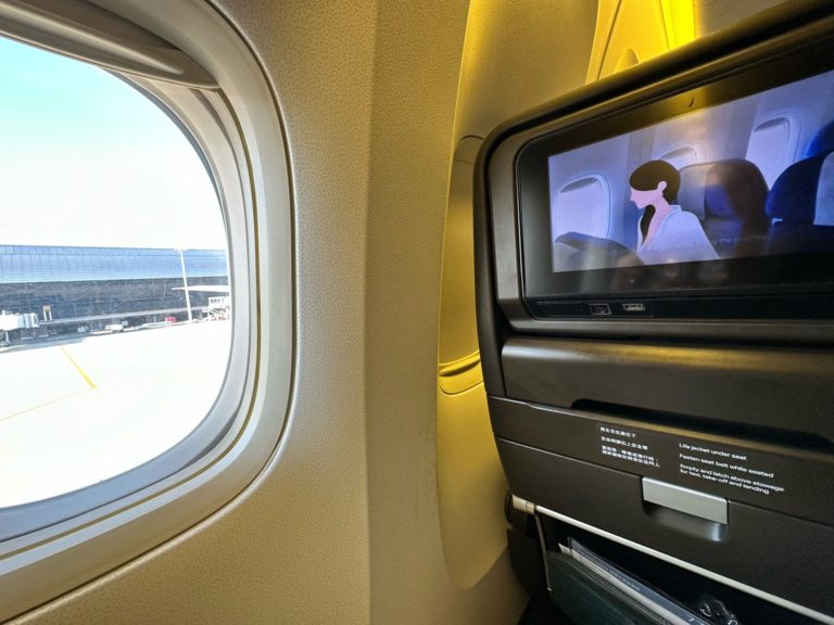 〈関西→香港〉キャセイパシフィックCX595便 価格・機内食・搭乗記・関空プライオリティパスの話 chef-d'oeuvre 旅BLOG